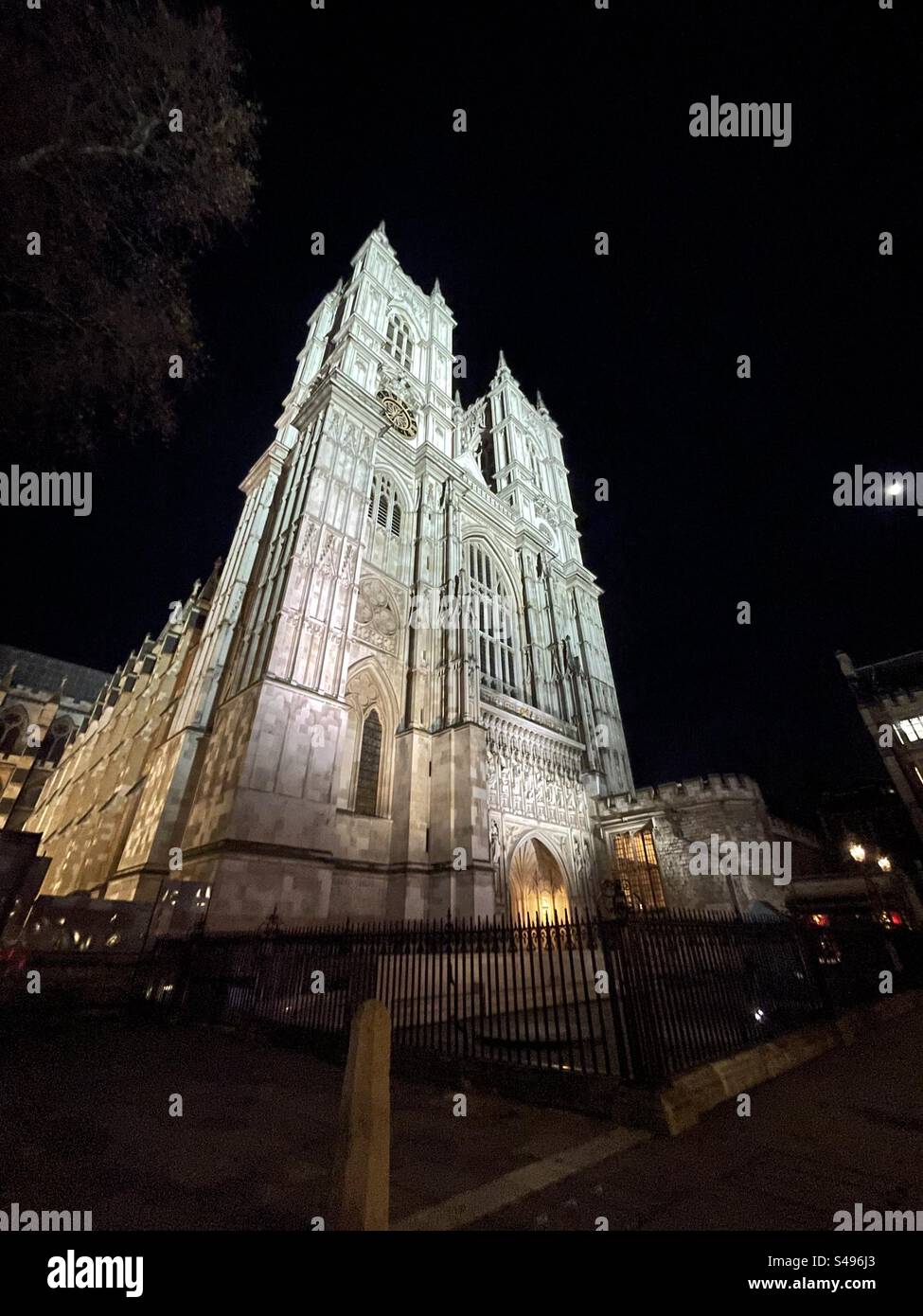 Westminster abbey at night Stock Photo - Alamy