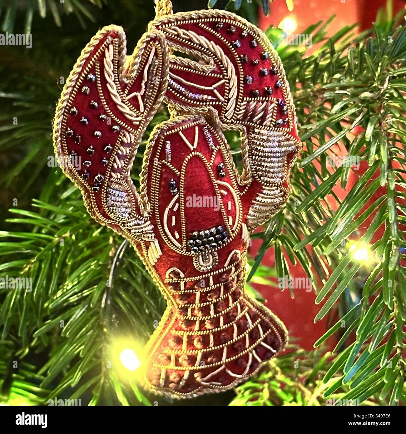 Red and gold lobster hi-res stock photography and images - Alamy