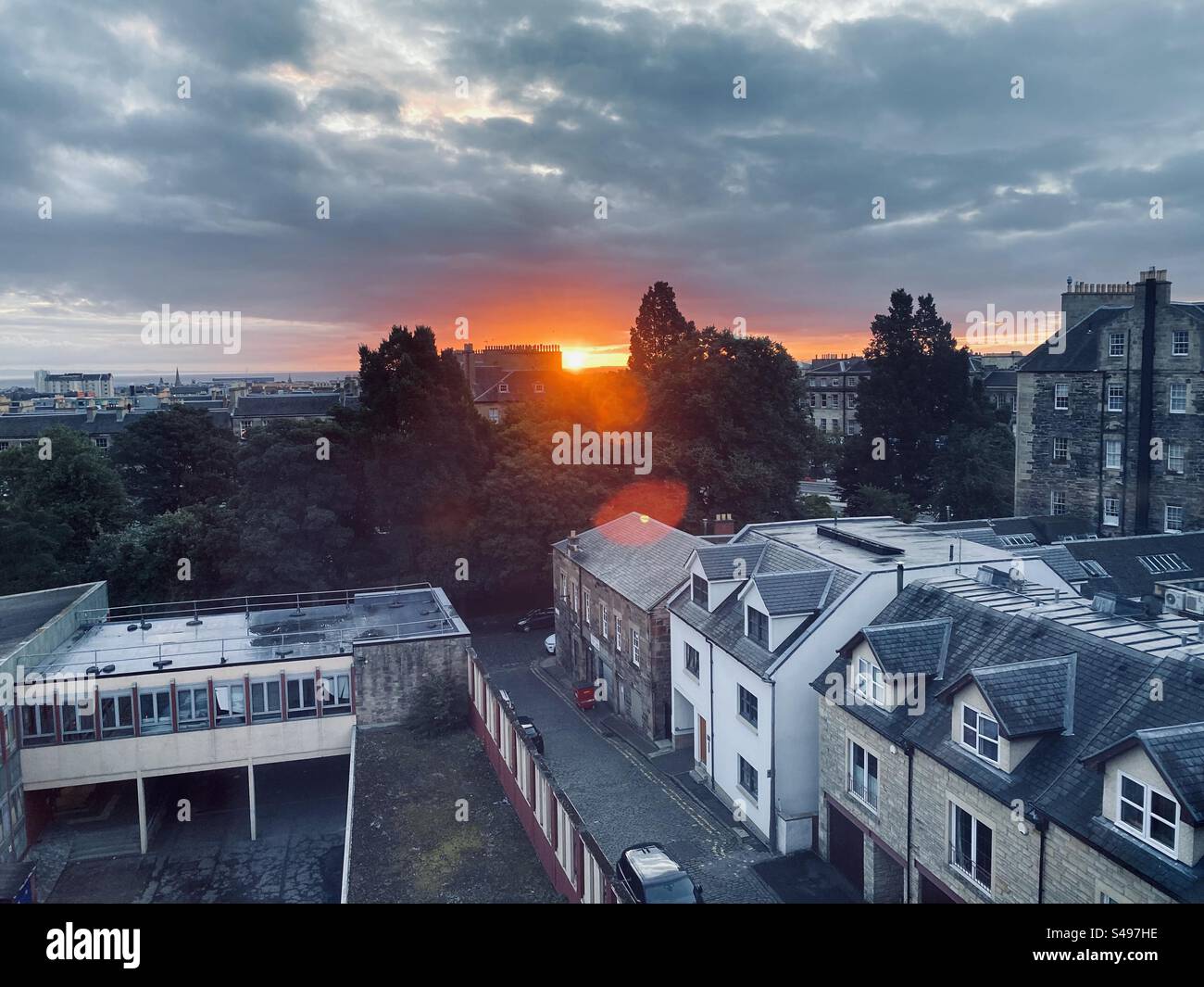 Edinburgh sunrise hi-res stock photography and images - Alamy