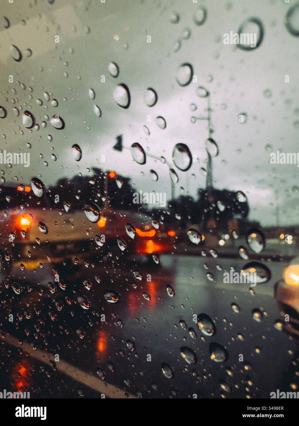 Images of rain hi-res stock photography and images - Alamy