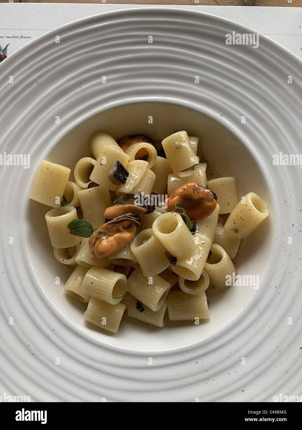Pasta fish hi-res stock photography and images - Alamy