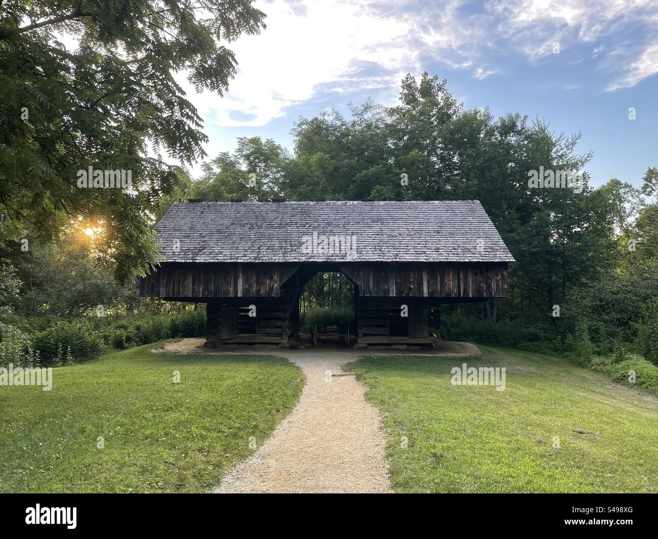 Antique barn hi-res stock photography and images - Alamy