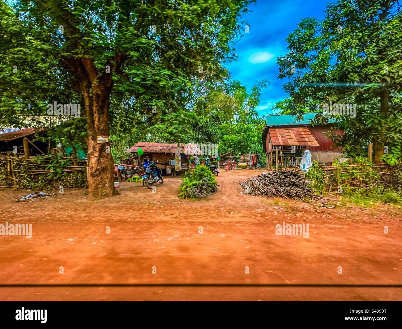 Jungle village cambodia hi-res stock photography and images - Alamy