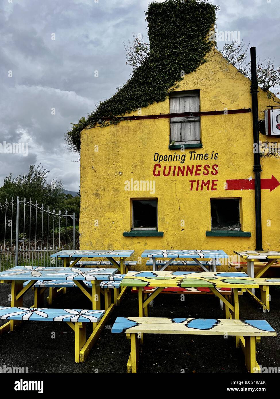 The ring pub hi-res stock photography and images - Alamy