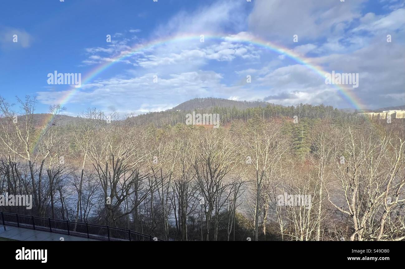 The broad river hi-res stock photography and images - Alamy