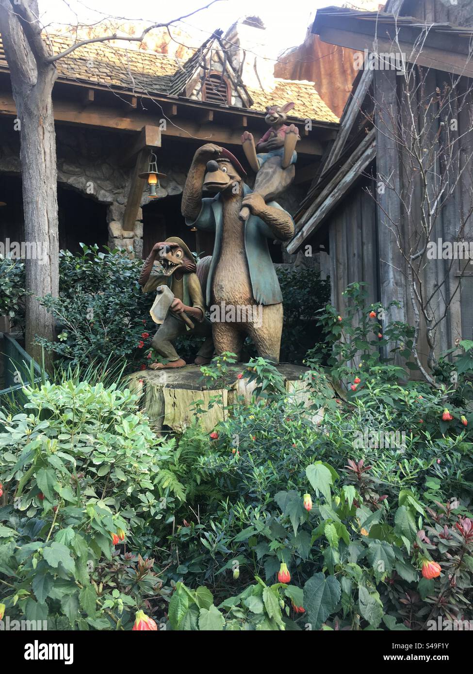 Critter country disneyland hi-res stock photography and images - Alamy