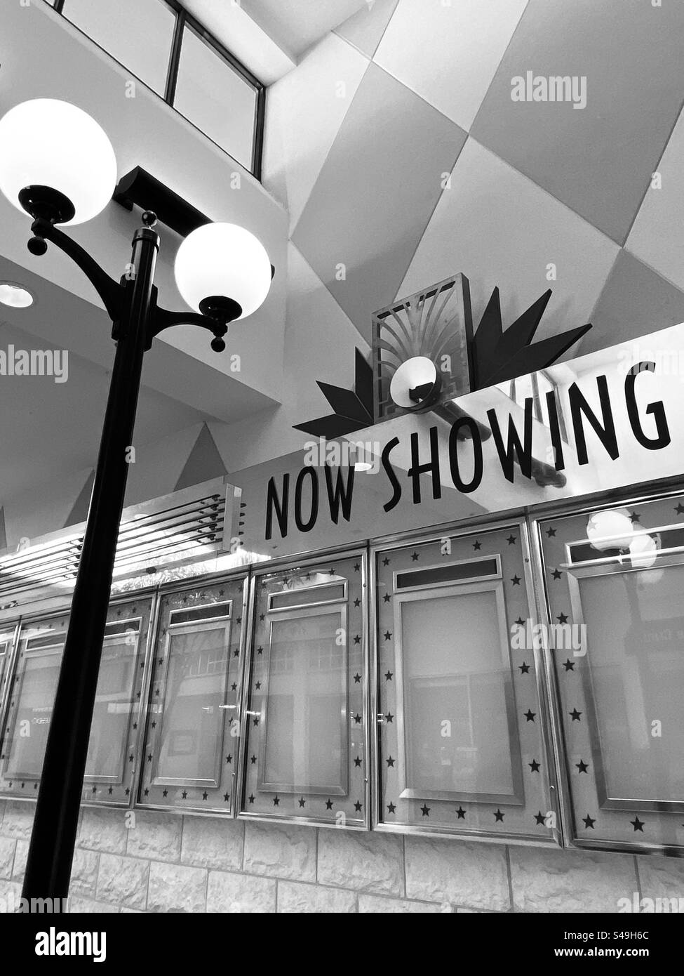 Empty movie theater hi-res stock photography and images - Alamy