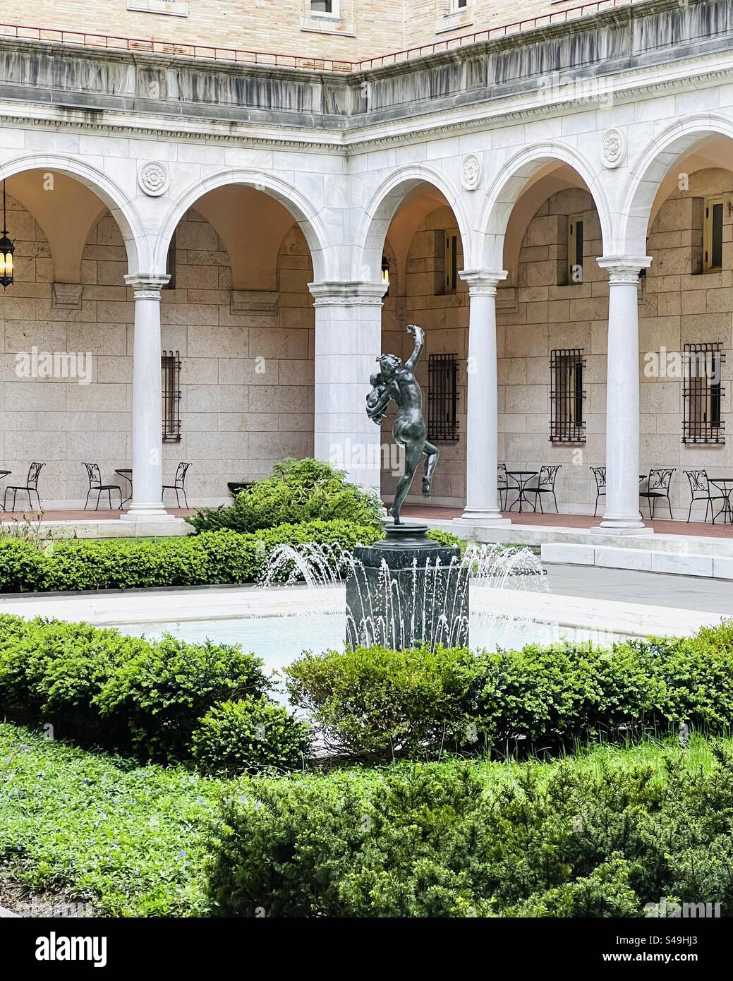 Boston library courtyard hi-res stock photography and images - Alamy