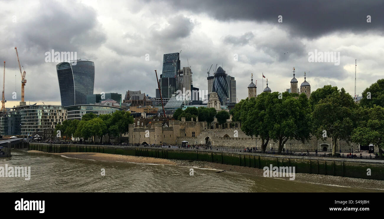 London city landscape hi-res stock photography and images - Alamy
