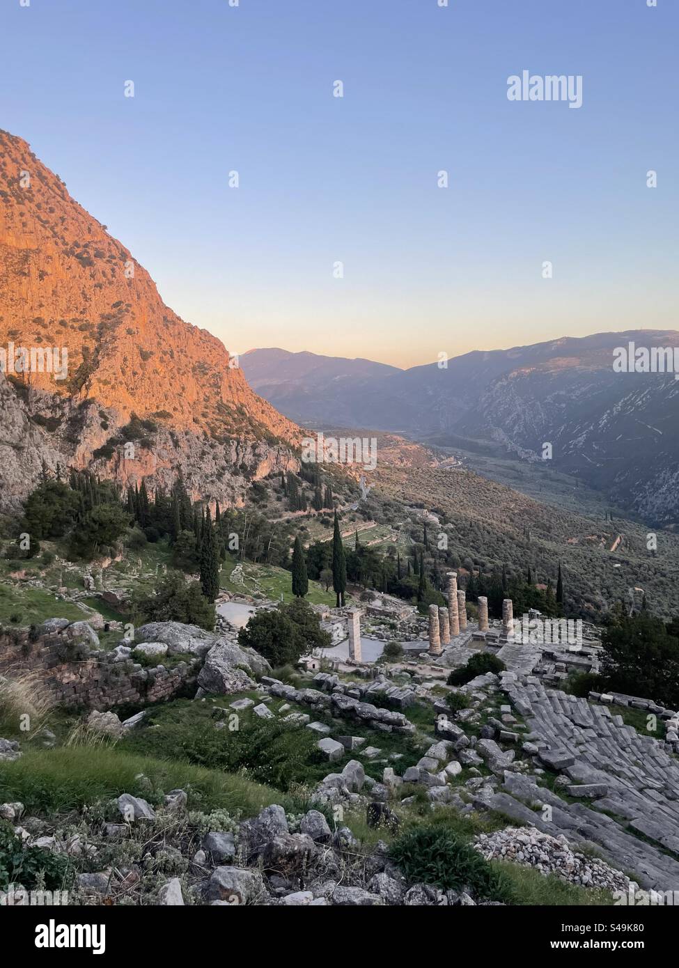 Delphi ruins hi-res stock photography and images - Alamy