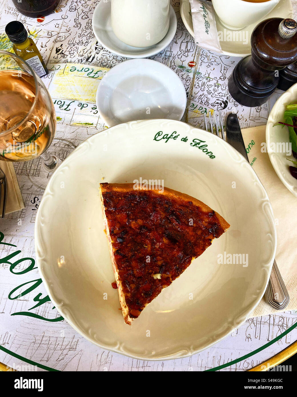 Café de Flore, Paris Stock Photo - Alamy