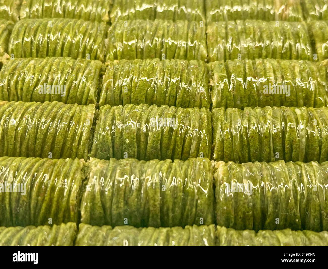 Green layered dessert smartphone stock photos and images - Alamy