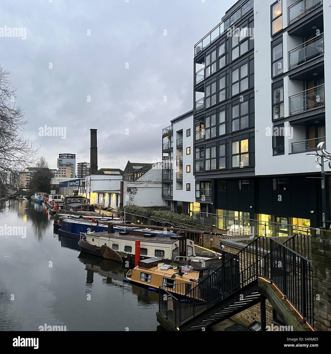 London Canal Museum exterior with houseboats on canal Stock Photo - Alamy