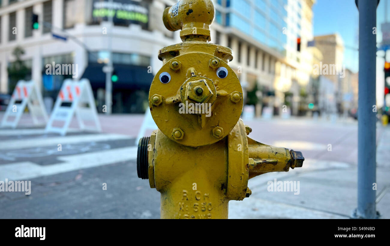 Fire plug hi-res stock photography and images - Alamy