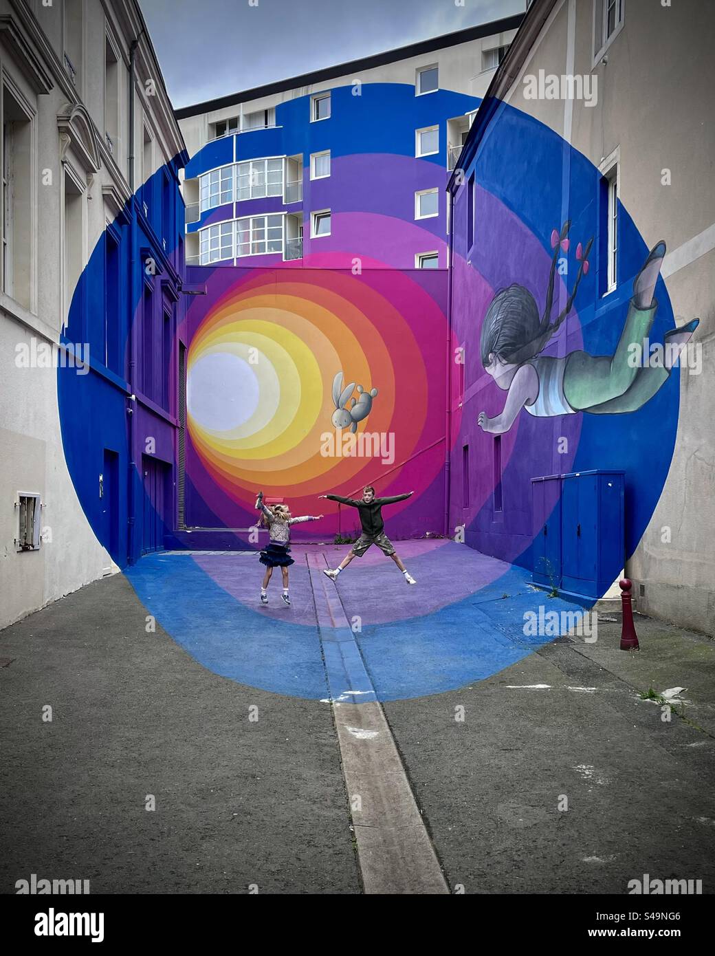 Forced perspective illusion hi-res stock photography and images - Alamy