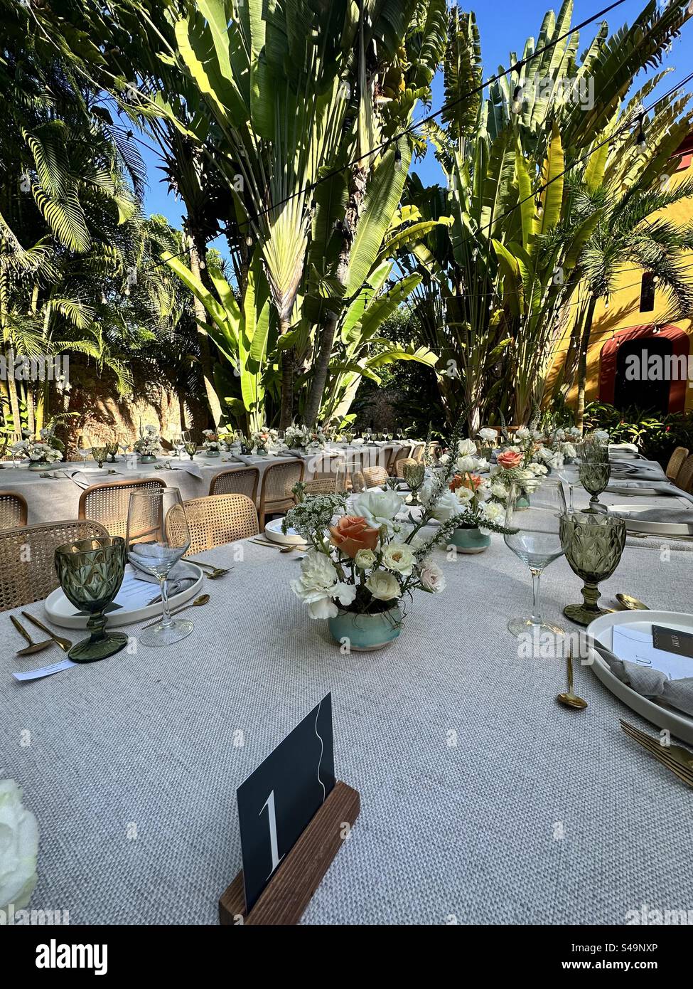 Mexico setting hi-res stock photography and images - Alamy