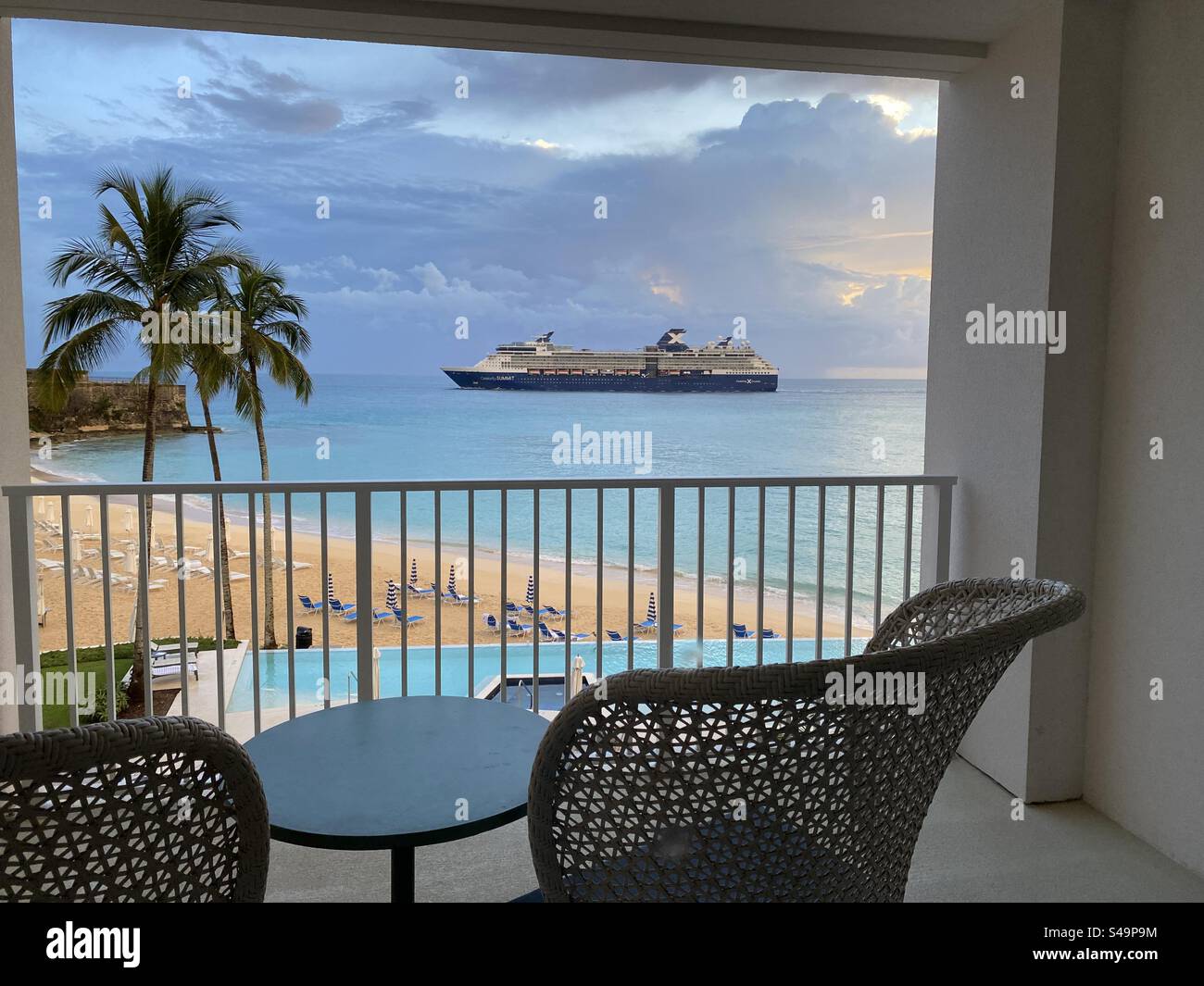 Smooth sailing hi-res stock photography and images - Alamy