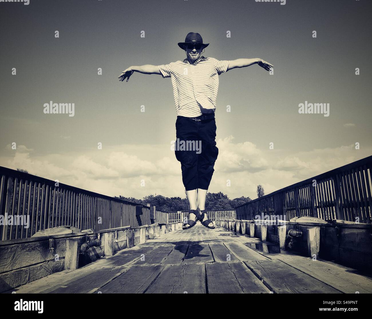 Man jumping up hi-res stock photography and images - Alamy