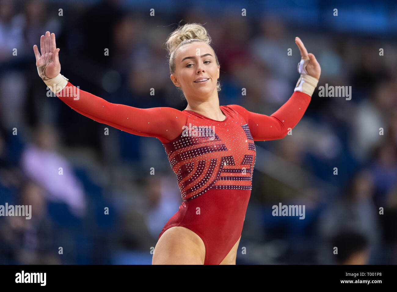 Gymnastics balance beam isla warr hi-res stock photography and images ...