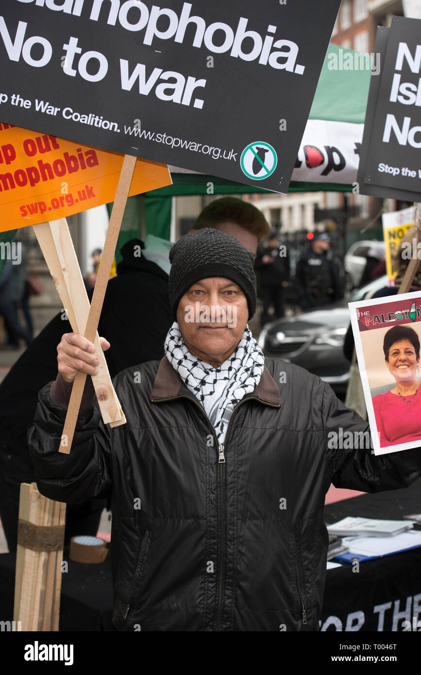 Racial prejudice hi-res stock photography and images - Alamy