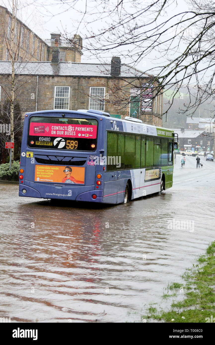 Puddle bus splash hi-res stock photography and images - Alamy