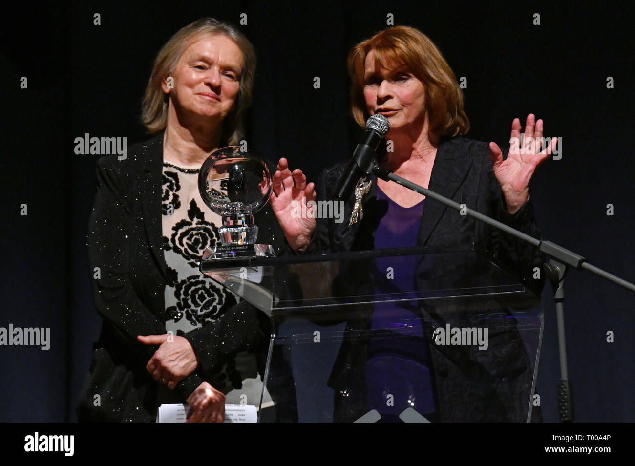 Essen, Germany. 16th Mar, 2019. Laudator Elke Heidenreich stands ...