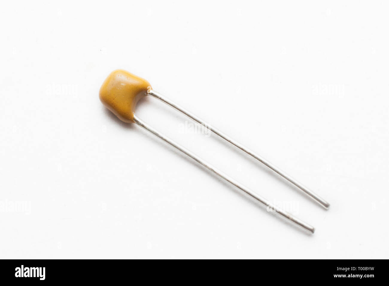 Capacitor ceramic hi-res stock photography and images - Alamy