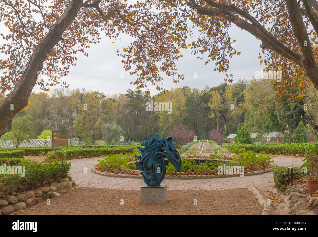 Circular pathway hi-res stock photography and images - Alamy