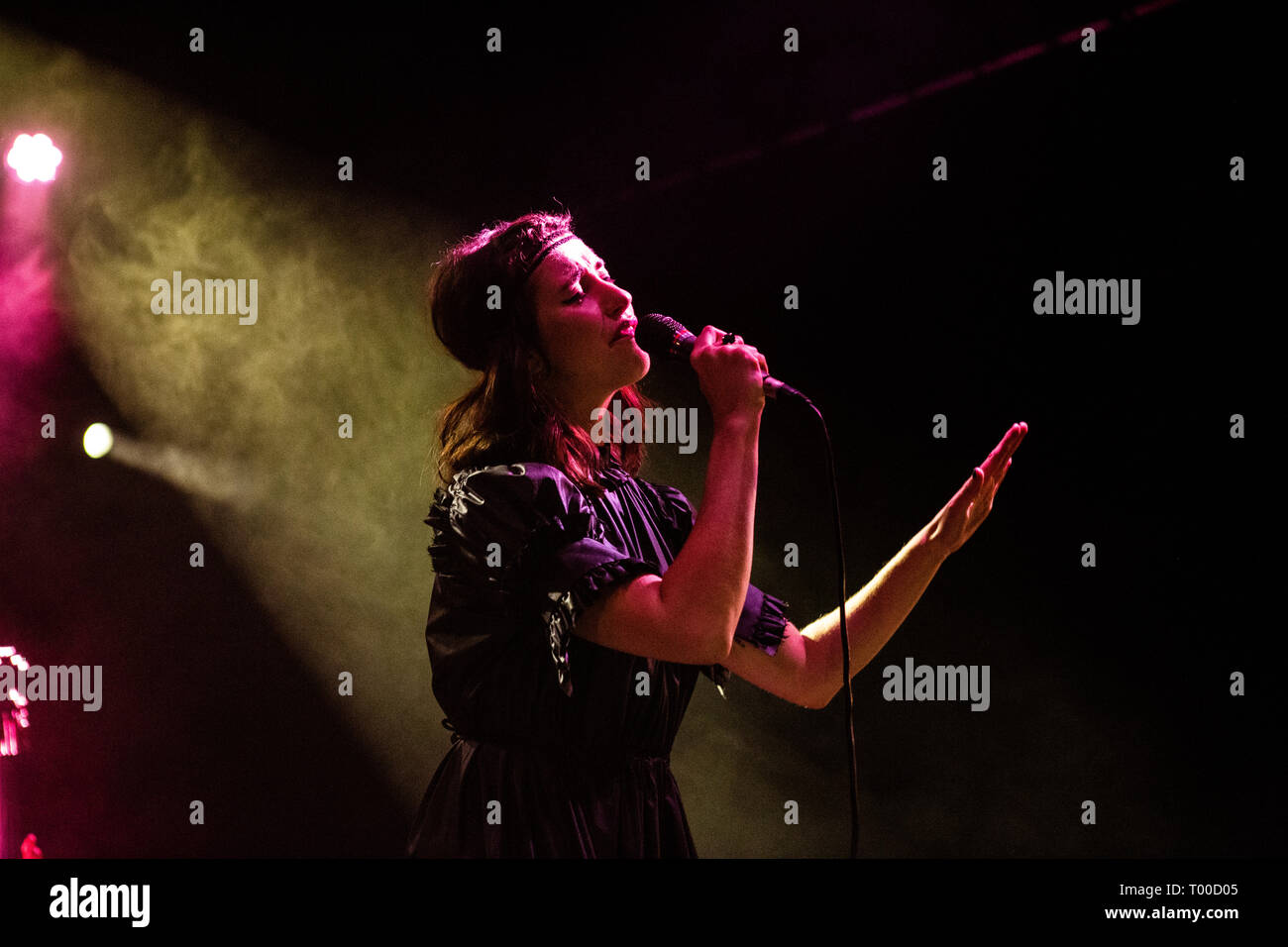 Kimbra singer hi-res stock photography and images - Alamy