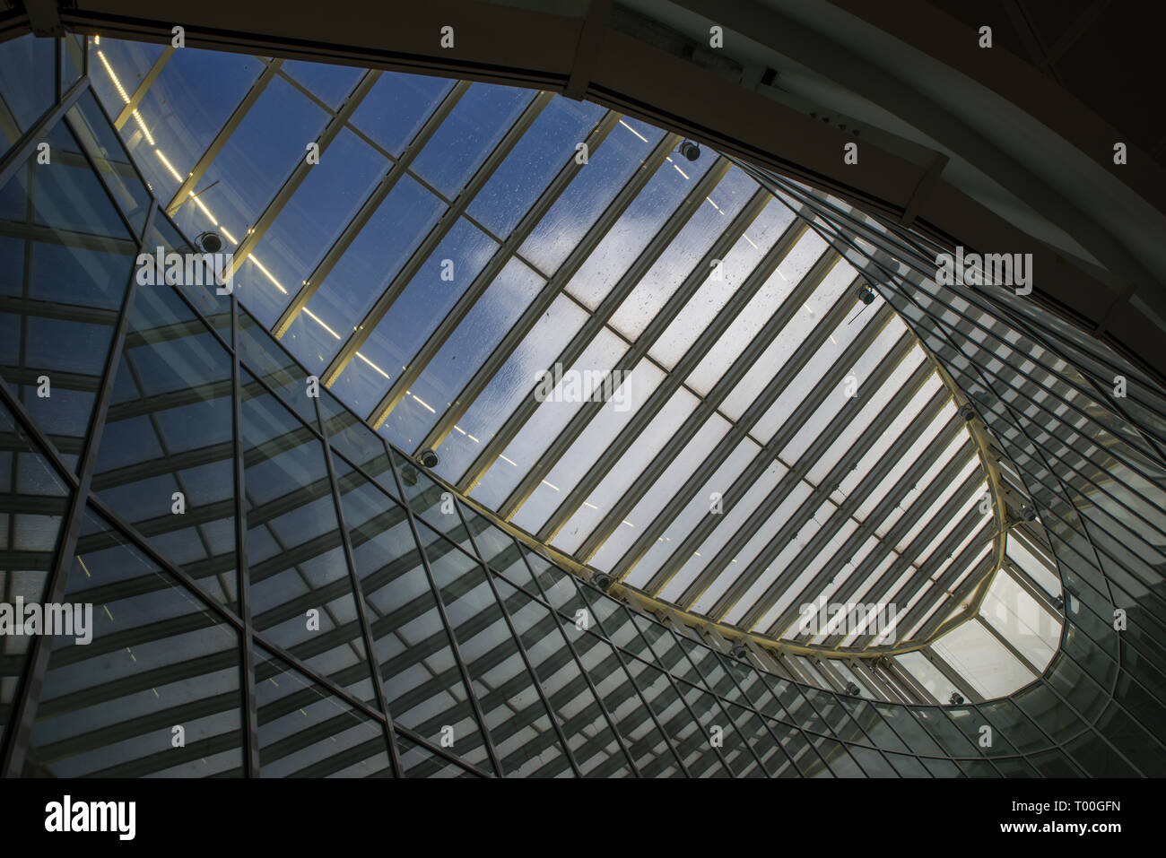 Aeroporto bari hi-res stock photography and images - Alamy