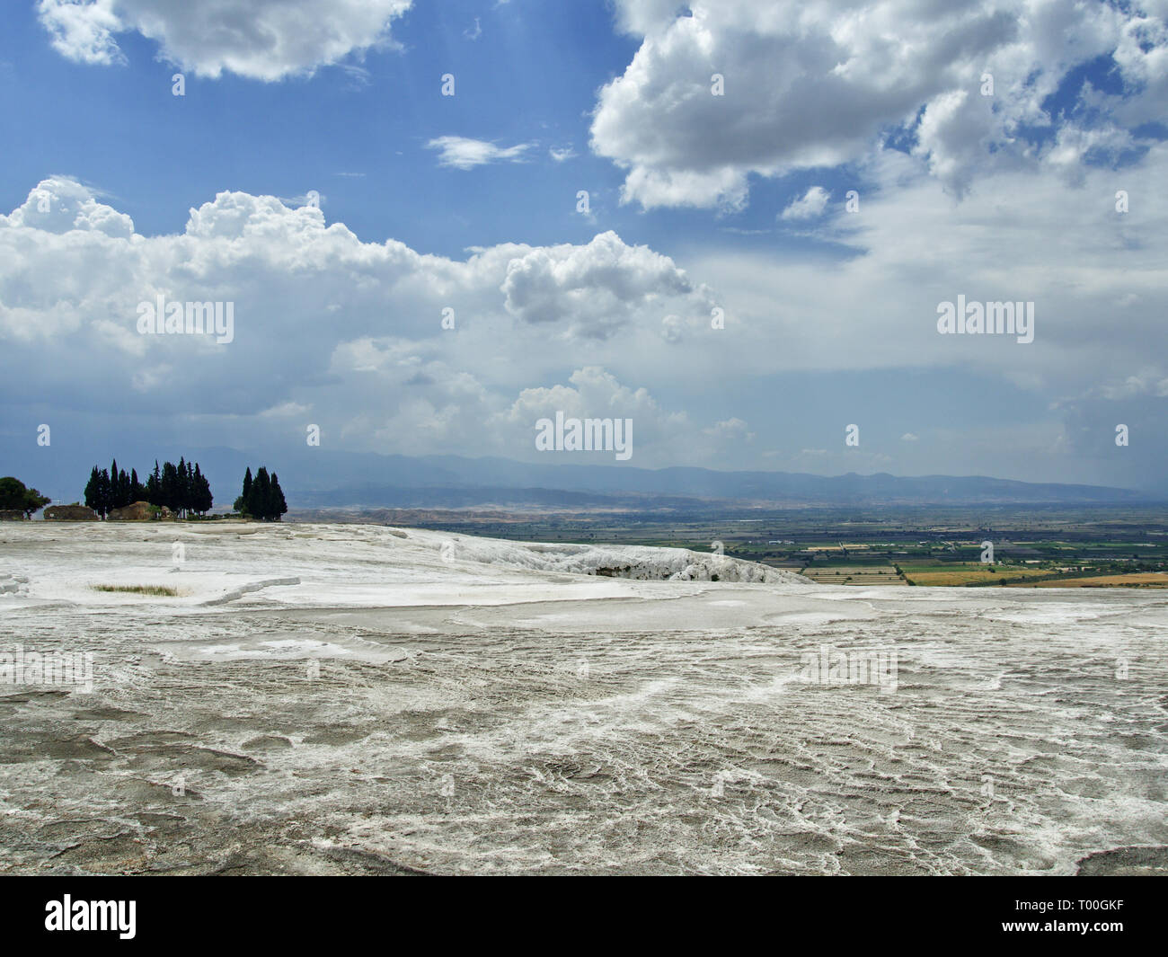 White travertine terraces pamukkale unesco hi-res stock photography and ...