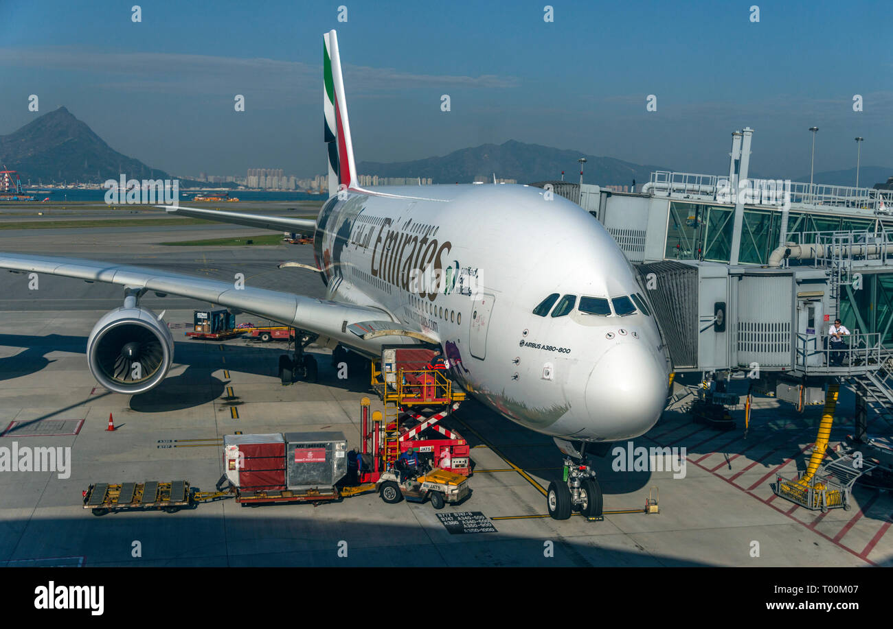 Emirates a380 boarding gate hi-res stock photography and images - Alamy