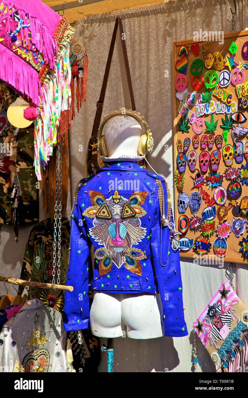 Las dalias hippy market hi-res stock photography and images - Alamy