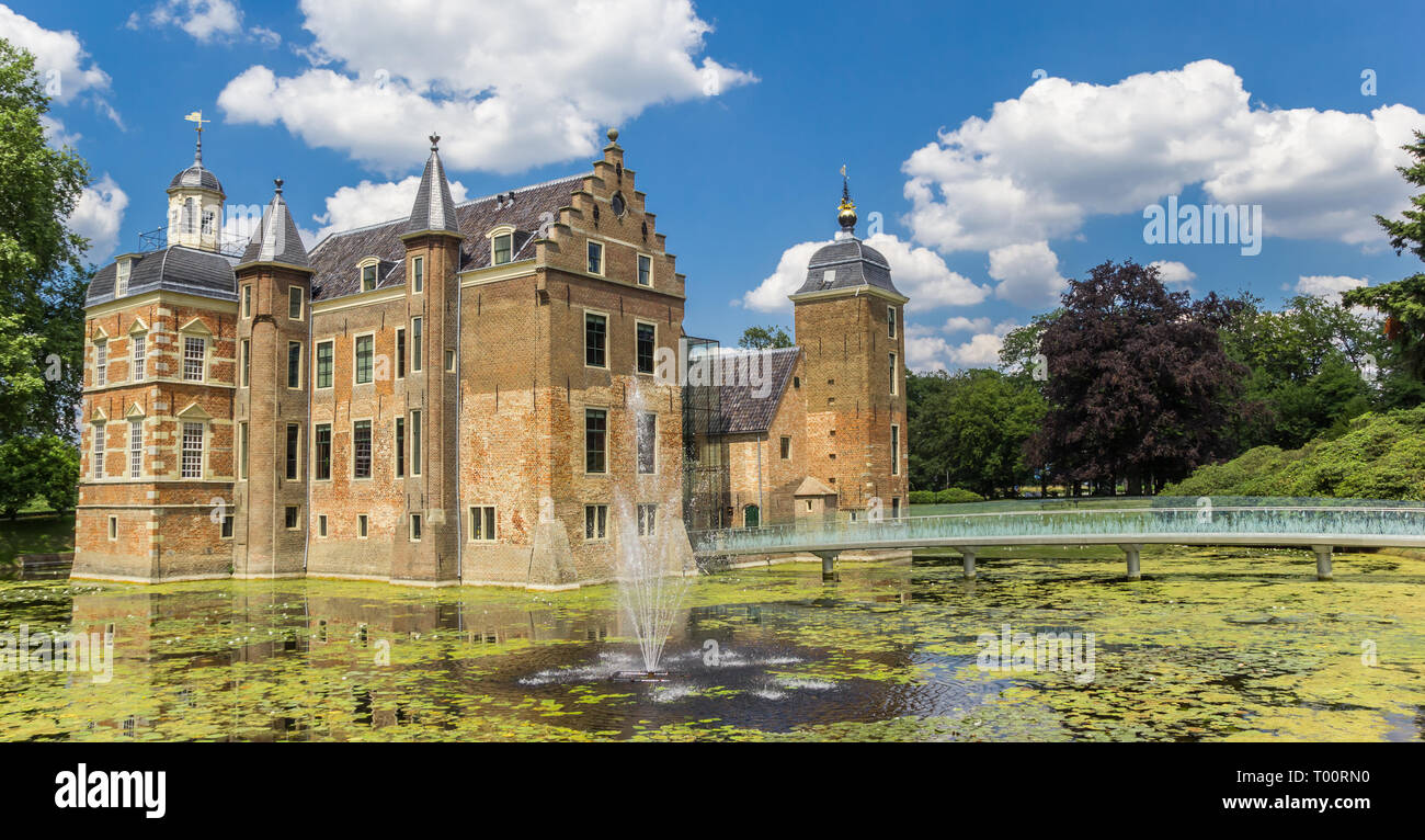 Castle architecture history grass hi-res stock photography and images ...