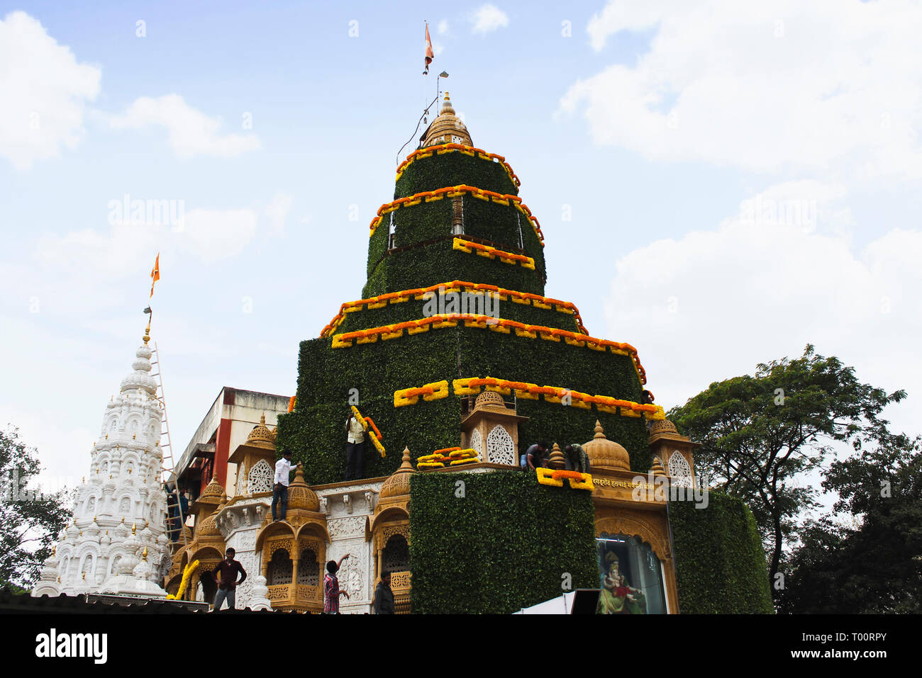 Dagdusheth ganpati pune hi-res stock photography and images - Alamy