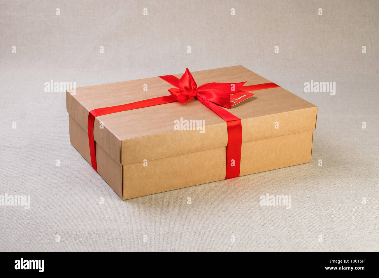 Package band hi-res stock photography and images - Alamy