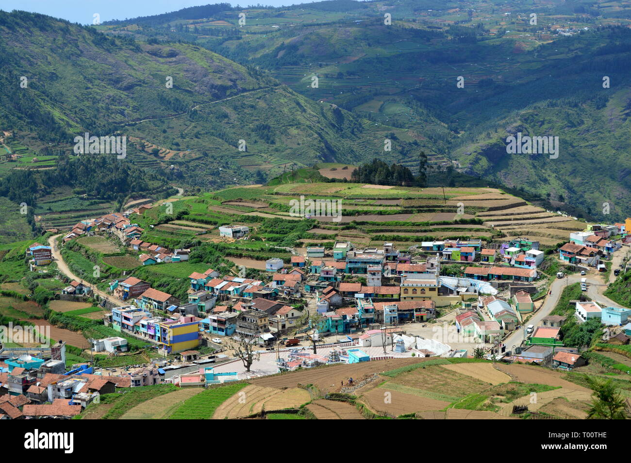 Poombarai Village and terraced farming in Kodaikanal Stock Photo - Alamy