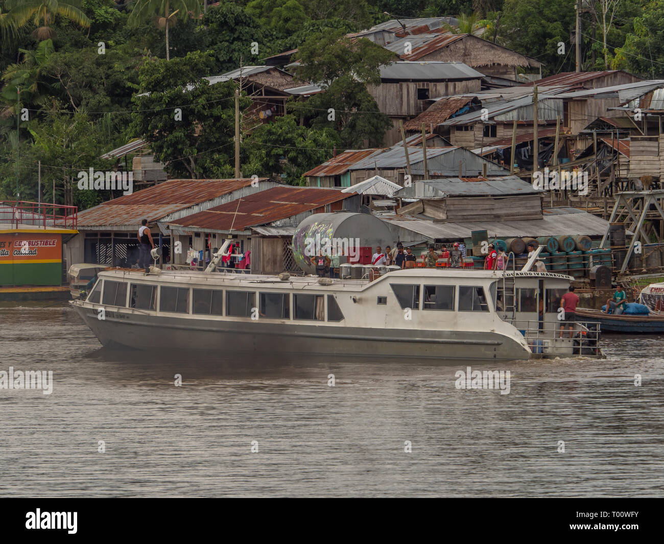Boat slow floating hi-res stock photography and images - Alamy