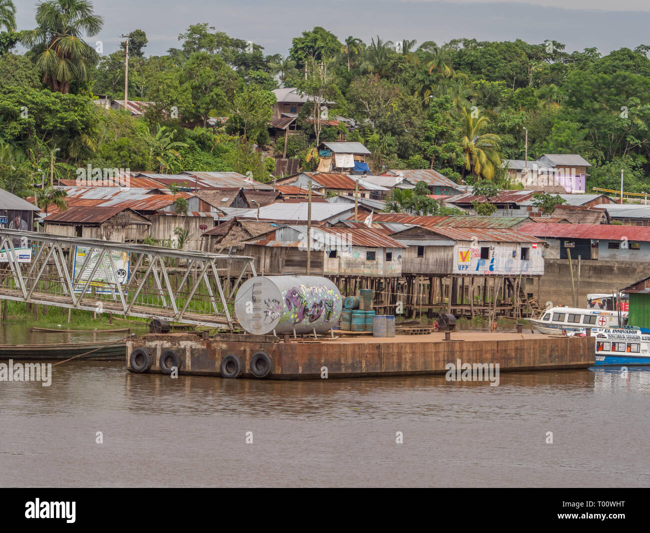 House on stilts amazon river hi-res stock photography and images - Alamy