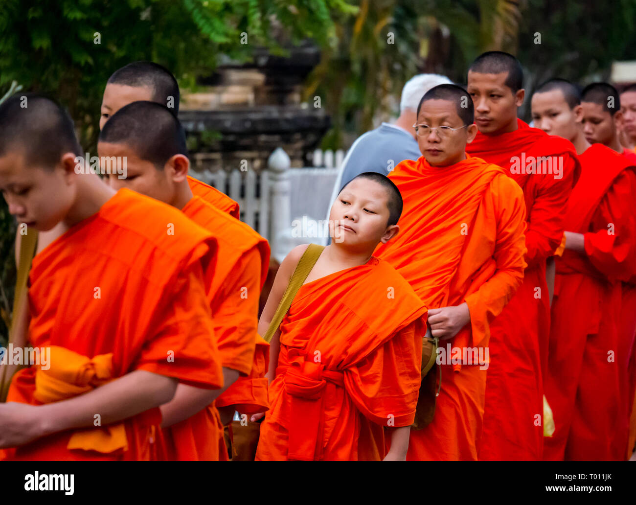 Orange monk robes hi-res stock photography and images - Alamy