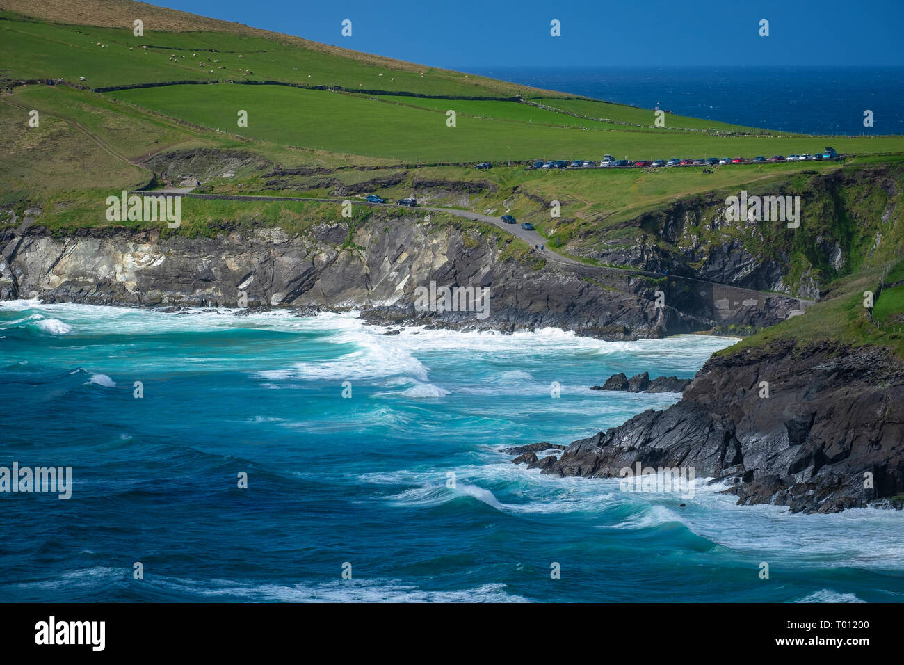 Coumeenoole Beach at the Slea Head Drive Stock Photo - Alamy