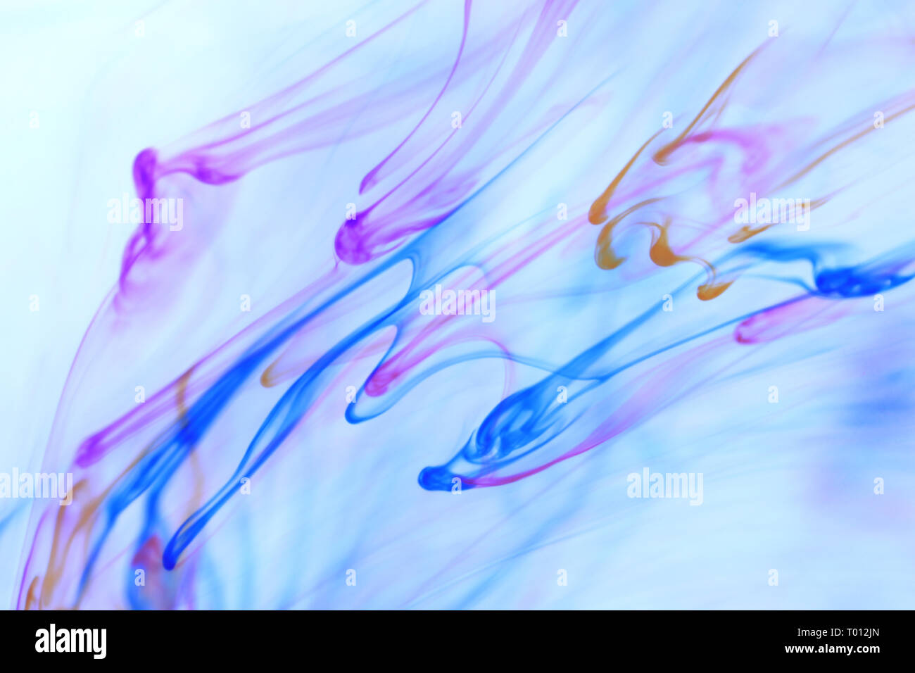 Ink falling hi-res stock photography and images - Alamy