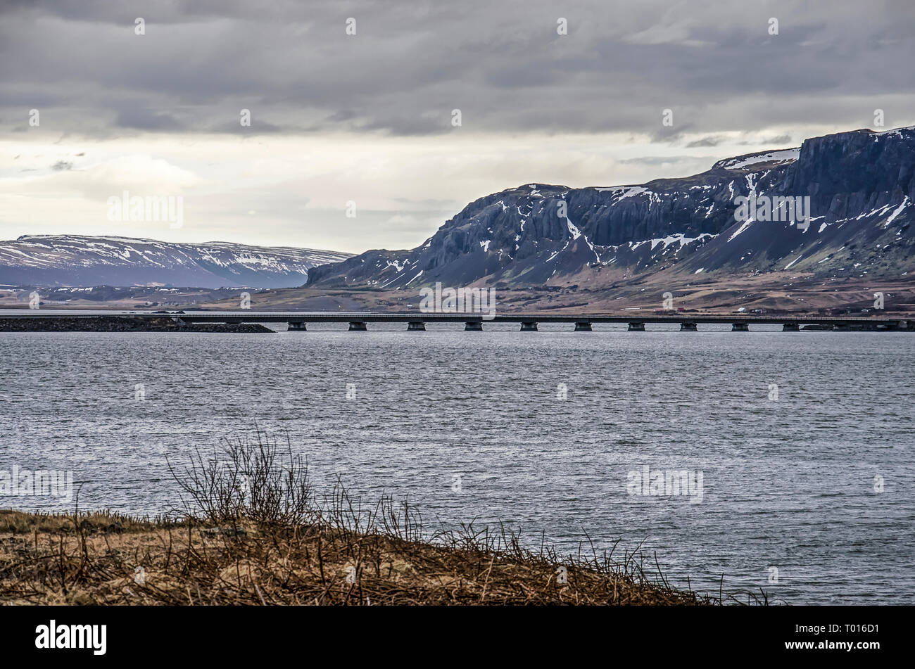 Concrete bridge iceland hi-res stock photography and images - Alamy