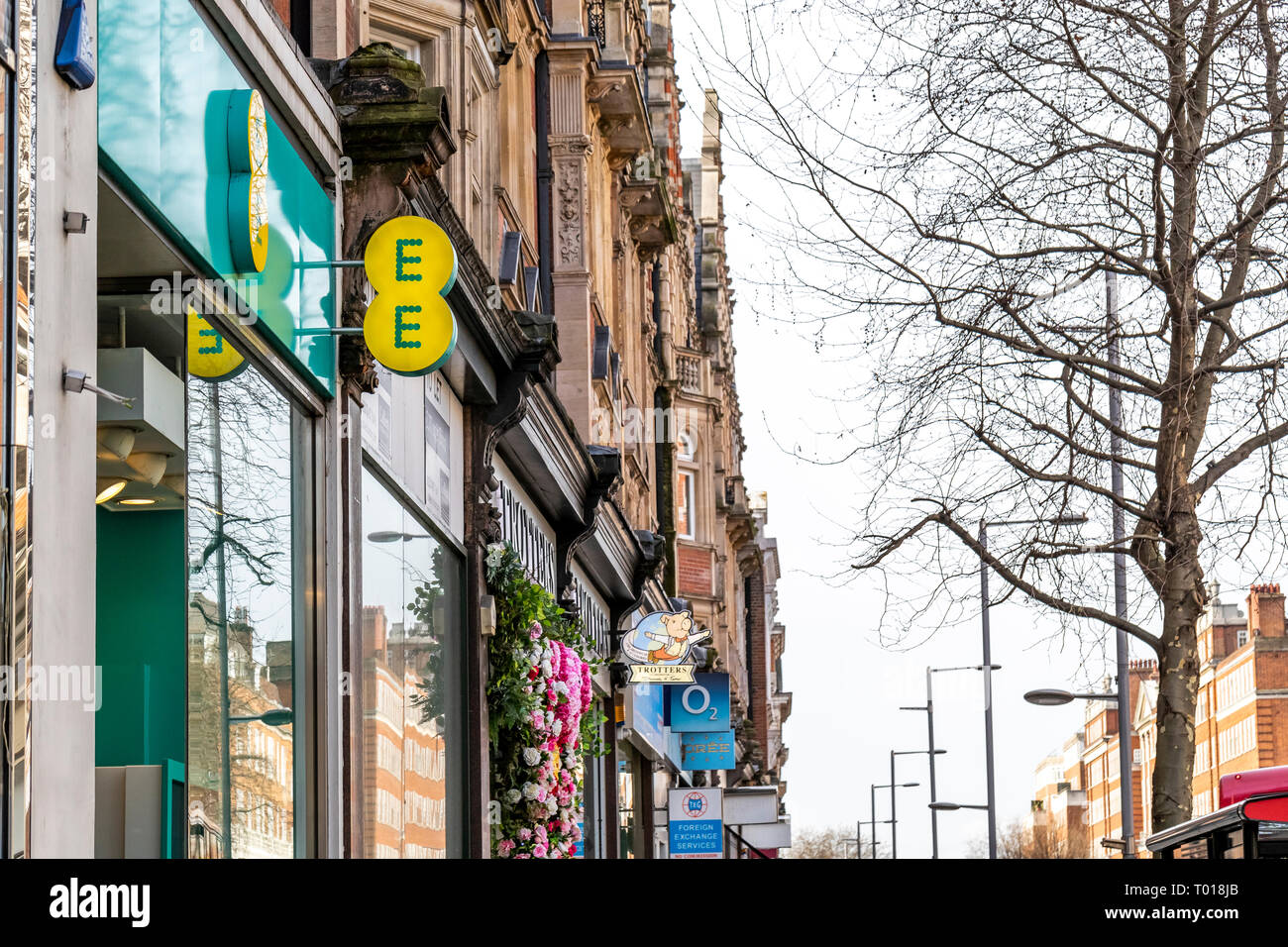 EE and O2 stores in close proximity and competition on the high street ...