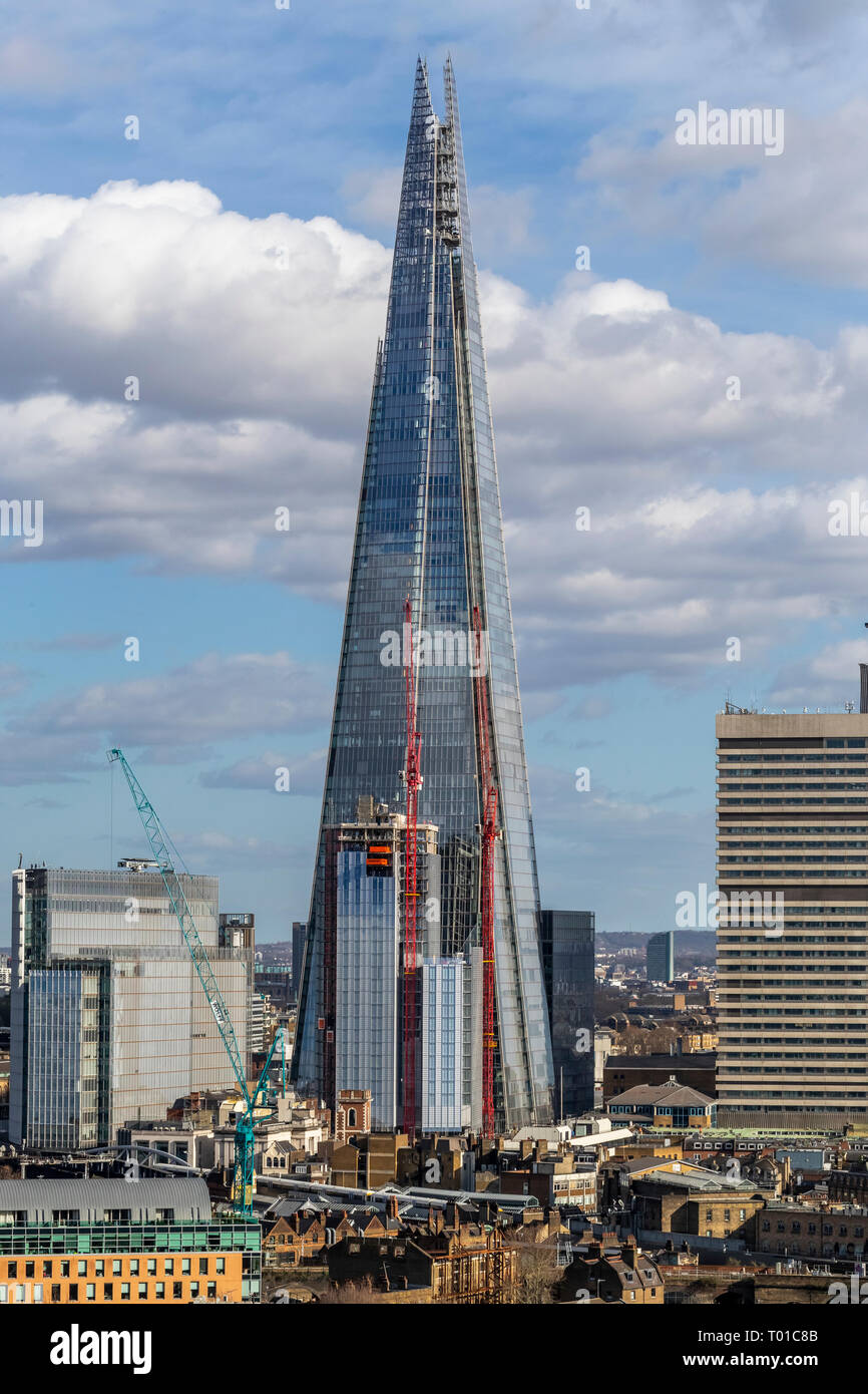The Shard glass and steel skyscraper and London construction Stock ...