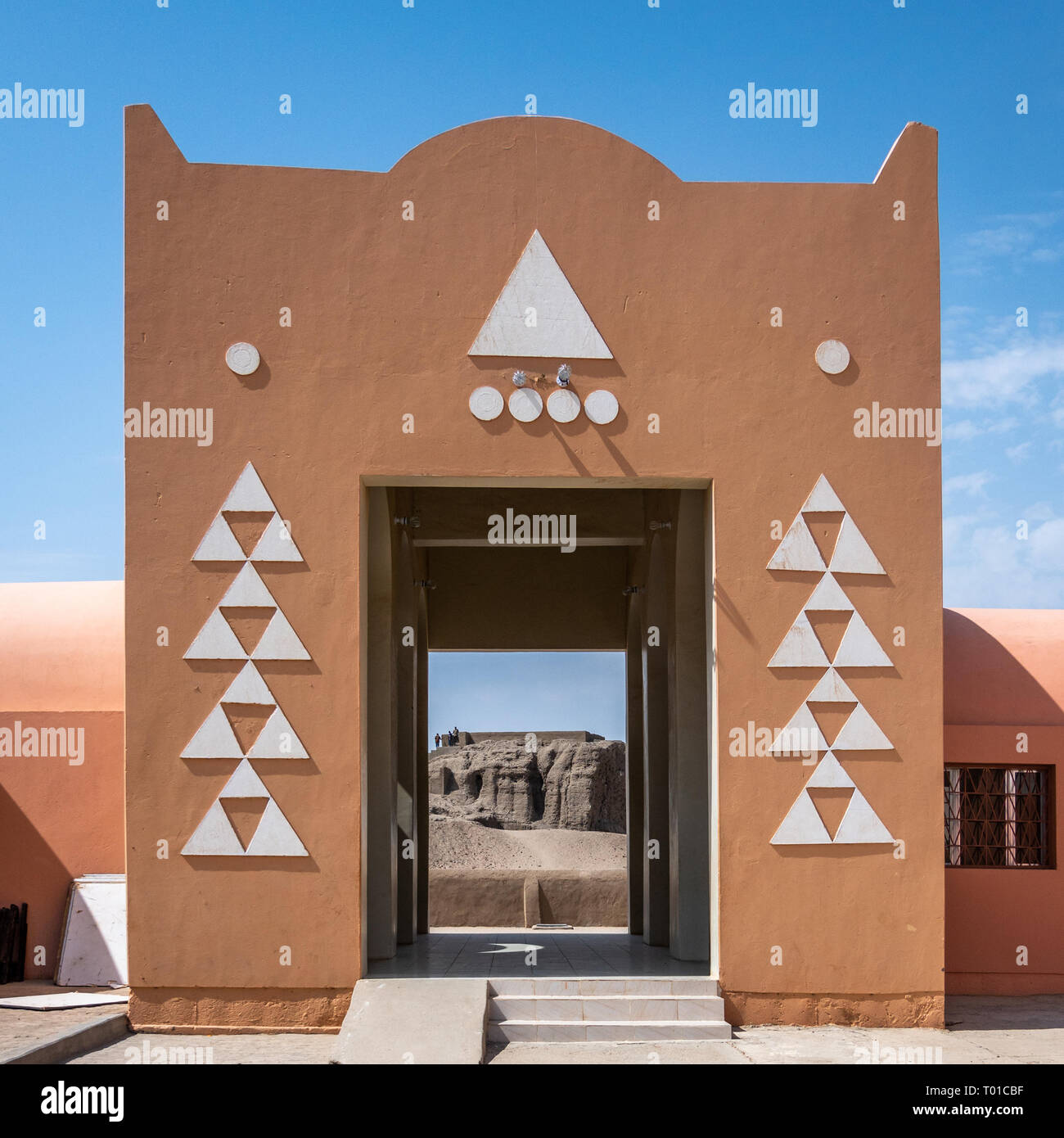 Temple of kerma hi-res stock photography and images - Alamy
