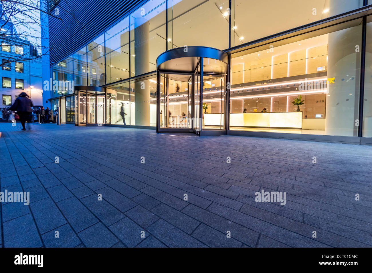 Revolving entrance doors at 20 Fenchurch Street, Walkie Talkie building ...