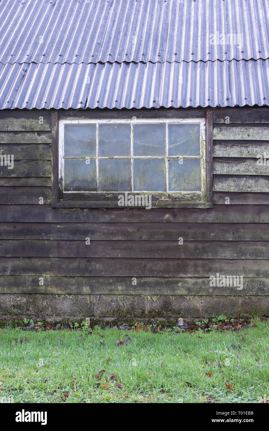 Old derelict barn in the countryside Stock Photo - Alamy