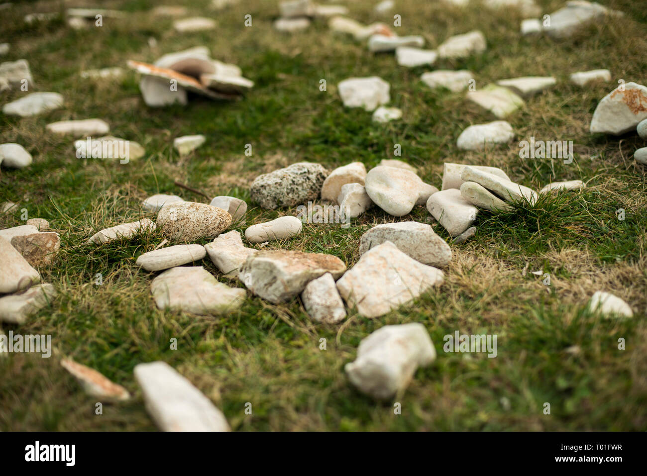 Green grass rock hi-res stock photography and images - Alamy