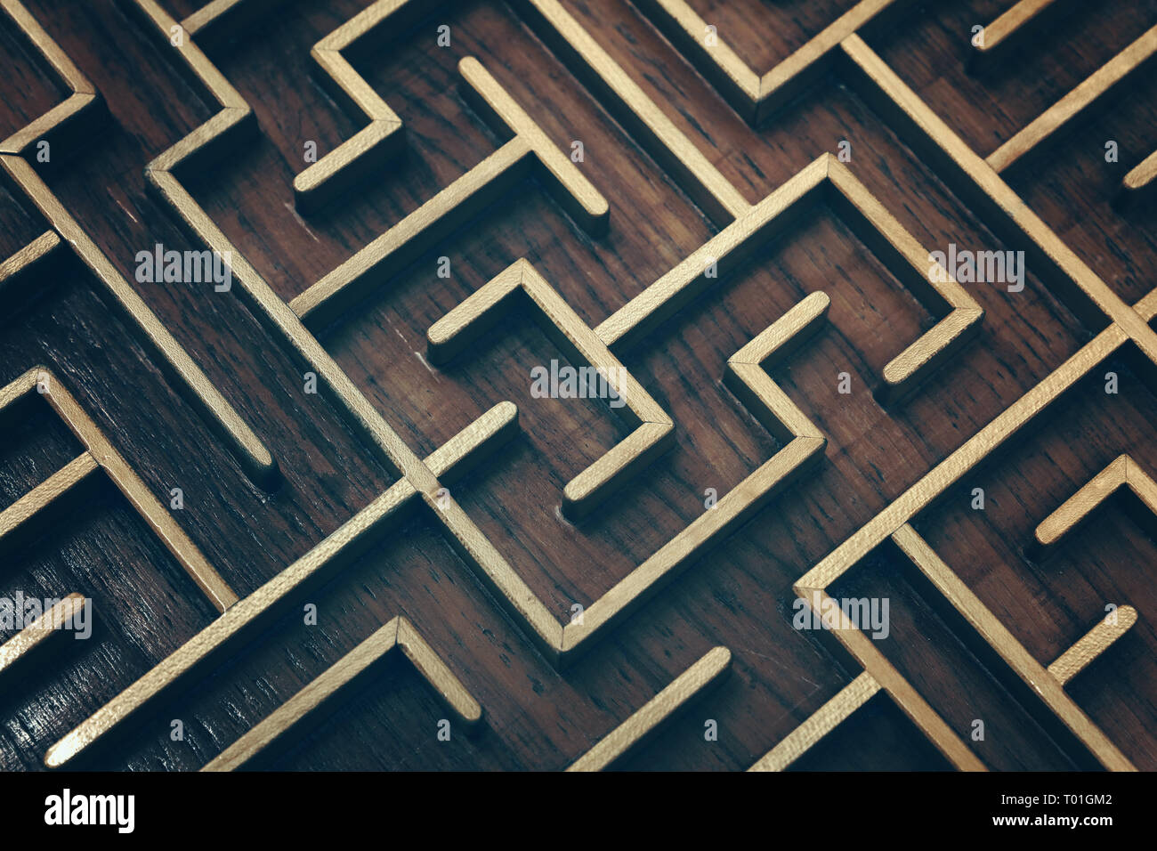 Dark maze hi-res stock photography and images - Alamy